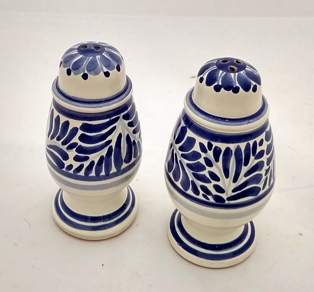Spinning Salt and Pepper Shaker Set Blue Talavera Majolica handpainted ...