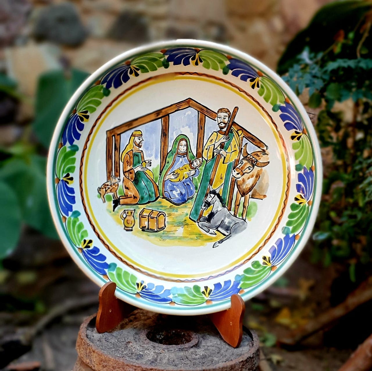 Decorative Mexican Nativity Platters color ful Mayolica hand crafts ...